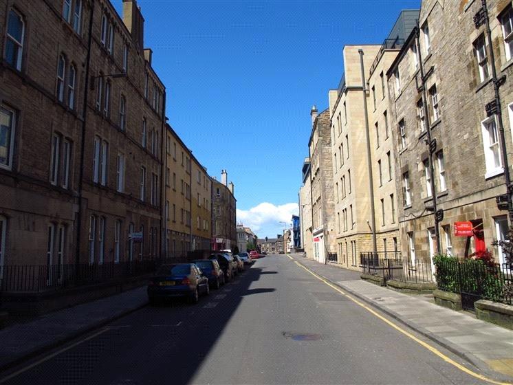 Grove Street, Edinburgh, EH3 1 bed flat - £1,005 pcm (£232 pw)