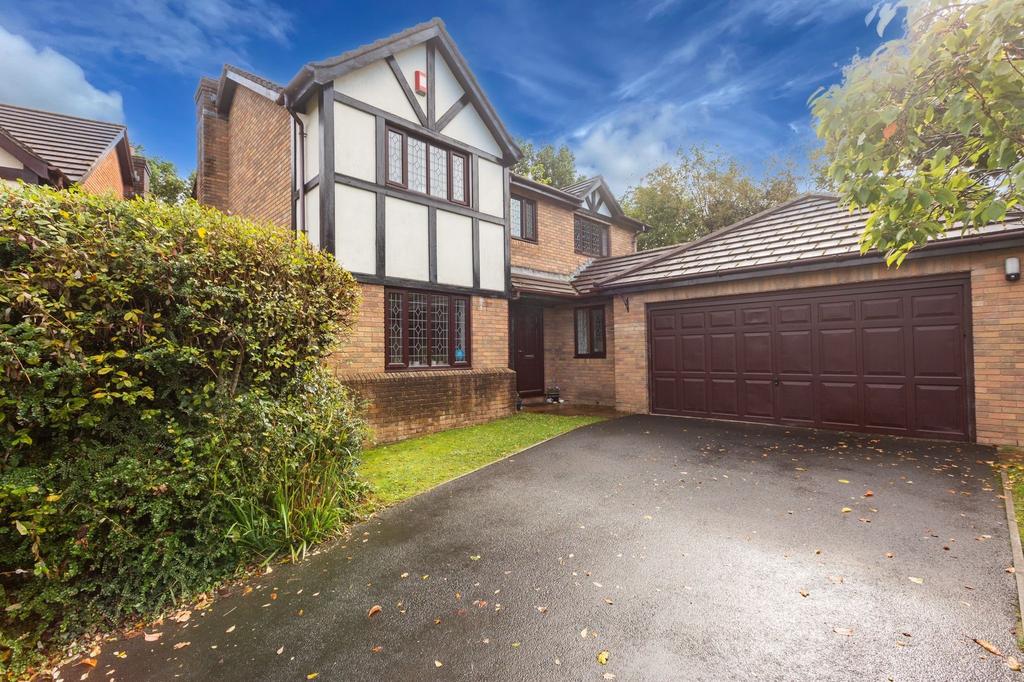 Grove Farm Road, Grovesend, Swansea 4 bed detached house - £445,000