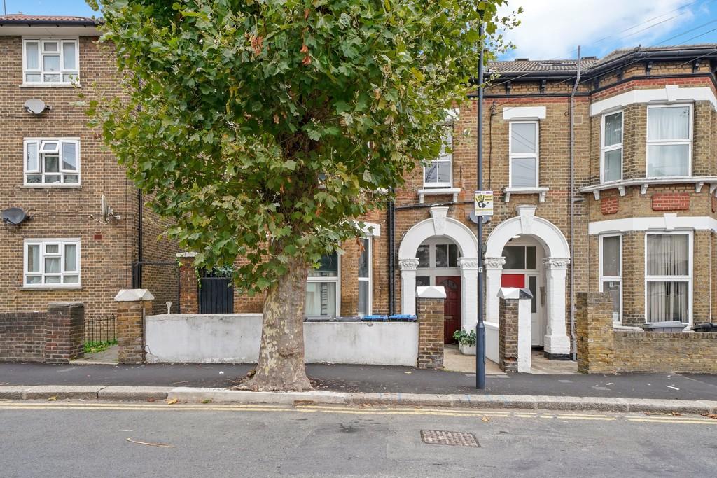 St. Marys Road, Harlesden NW10 1 bed apartment - £280,000