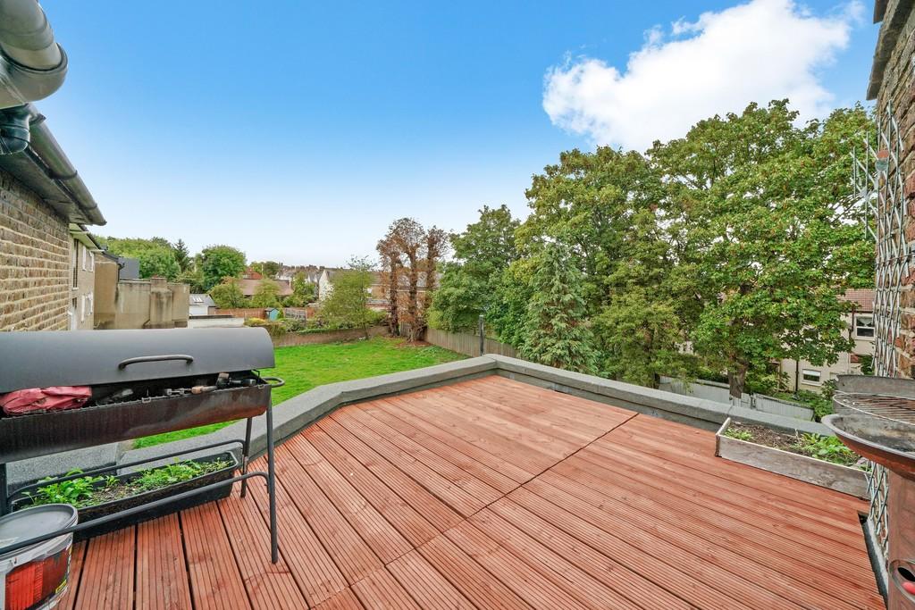 St. Marys Road, Harlesden NW10 1 bed apartment - £280,000