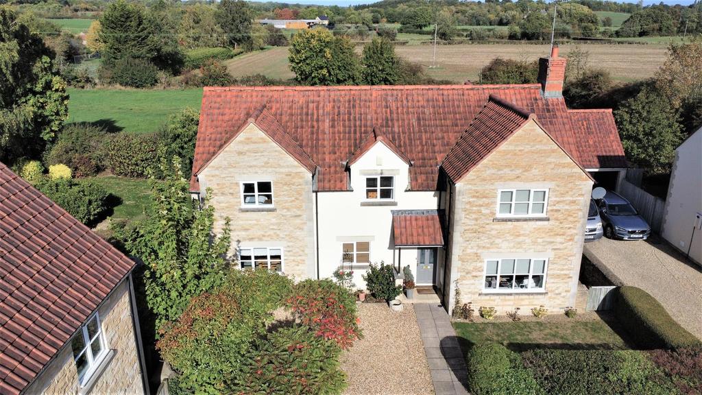 Church Piece, Sutton Benger, Chippenham 5 bed detached house - £825,000