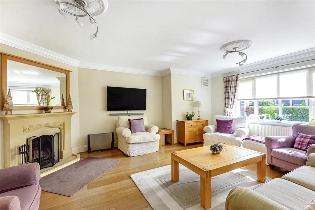 Church Piece, Sutton Benger, Chippenham 5 bed detached house - £825,000
