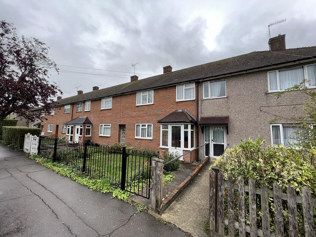 Manford Way, Chigwell IG7 3 bed terraced house - £385,000