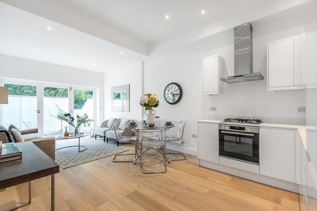 Victoria Rise, Clapham 3 bed flat - £800,000