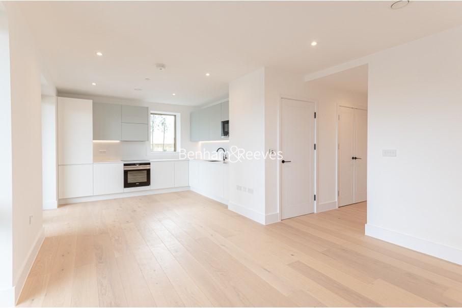 Capital Interchange Way, Brentford TW8 2 bed apartment - £2,500 pcm (£ ...