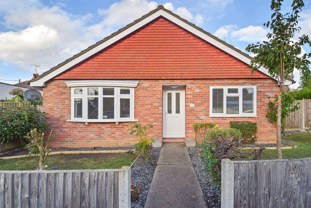 Gorrell Road, Whitstable 2 bed detached bungalow - £399,950