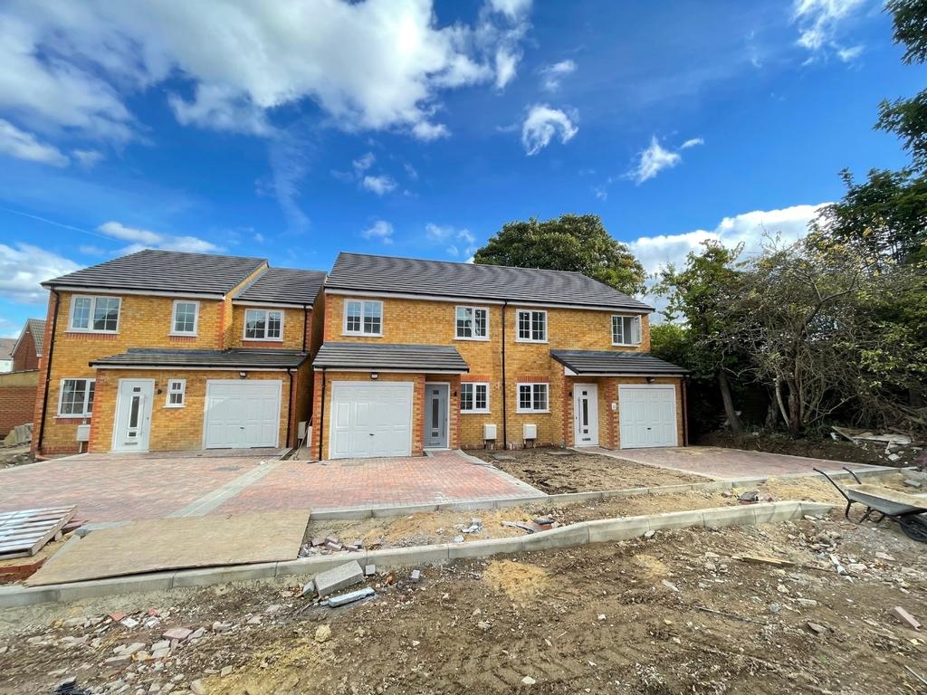 Wingate Road (new build site) 4 bed semi-detached house - £400,000