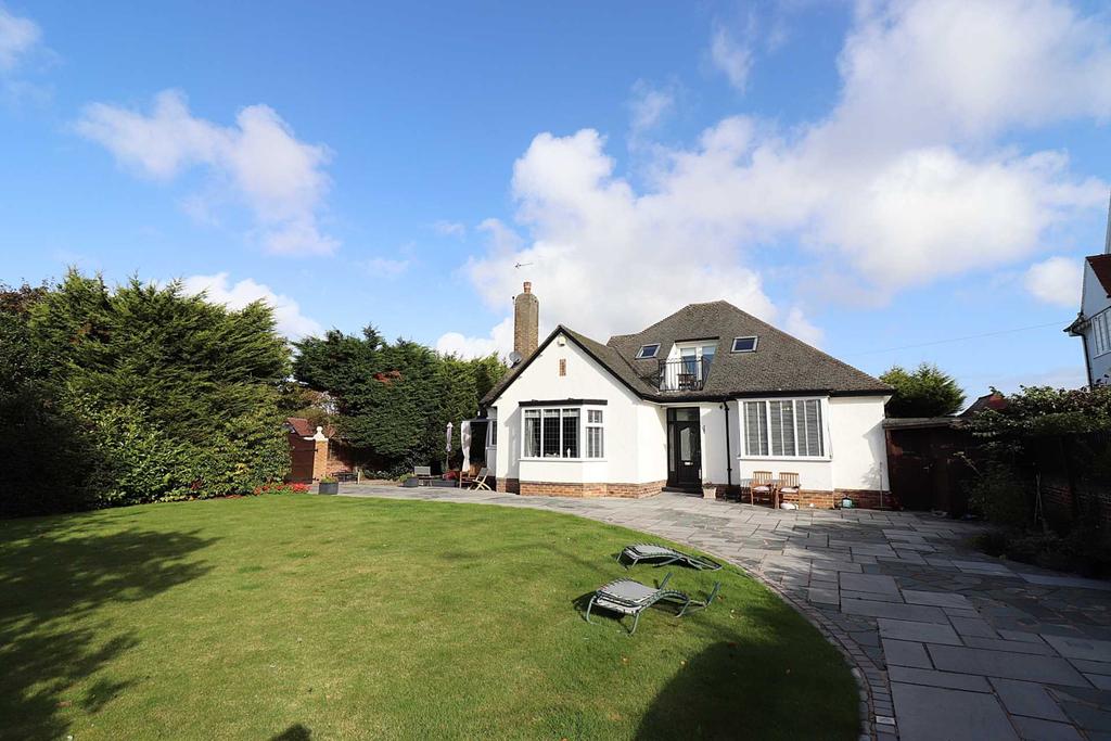 Clifton Drive South, St Annes 4 bed detached bungalow - £725,000