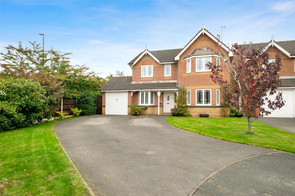 Galloway Close, Middlewich 4 bed detached house - £380,000