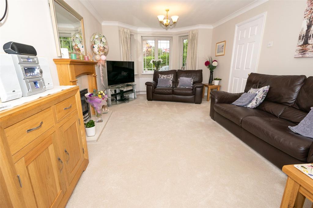 Galloway Close, Middlewich 4 bed detached house - £380,000