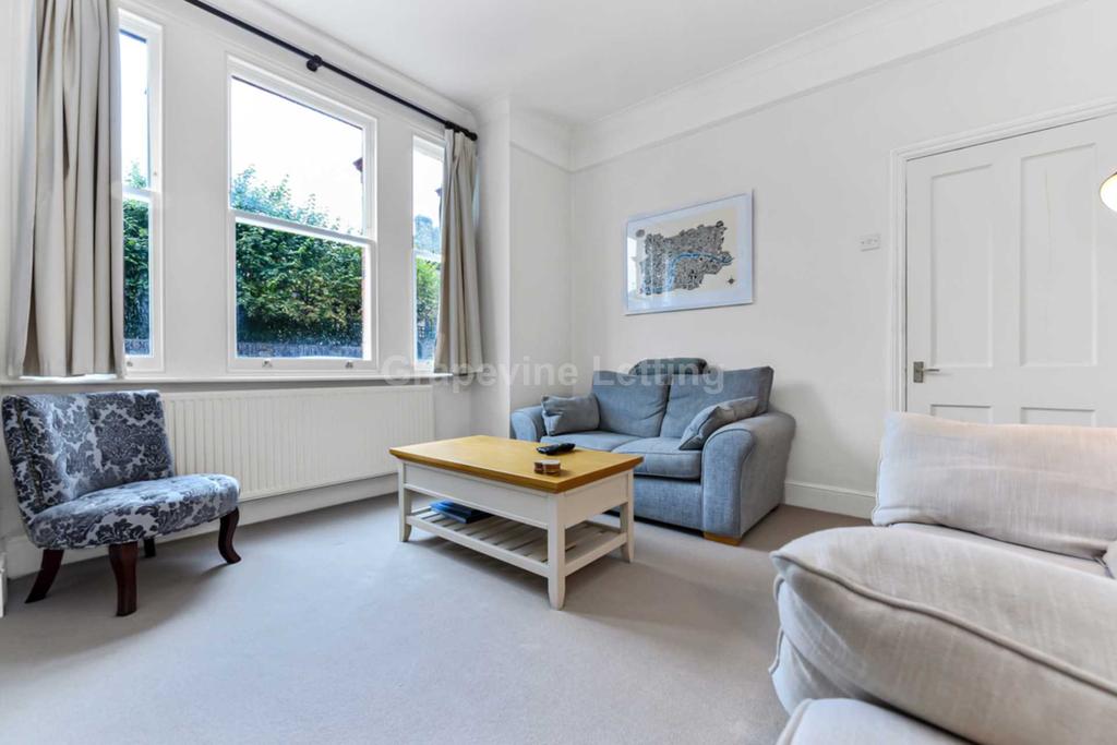 Western Lane, London 2 bed apartment - £2,350 pcm (£542 pw)
