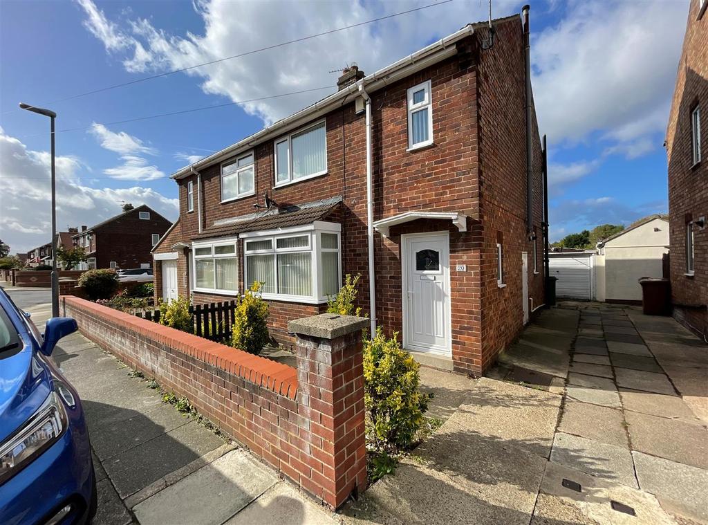 Berkeley Avenue, Hartlepool 2 bed semi-detached house - £600 pcm (£138 pw)