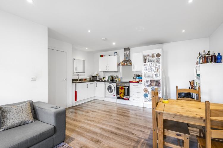 Westow Street London SE19 2 bed apartment - £1,600 pcm (£369 pw)