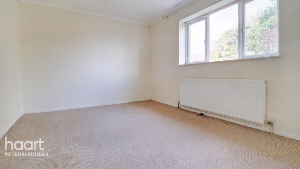 Tintern Rise, Peterborough 3 bed semi-detached house - £210,000