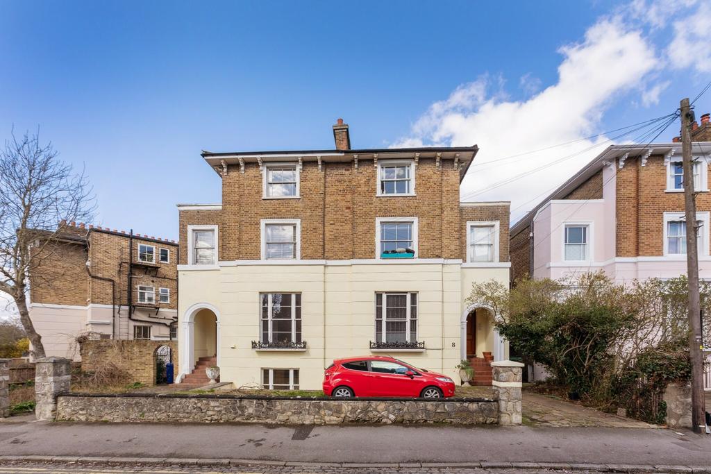 FLAT 4, 7 CLAREMONT ROAD, WINDSOR, SL4 3AX 1 bed flat for sale - £265,000