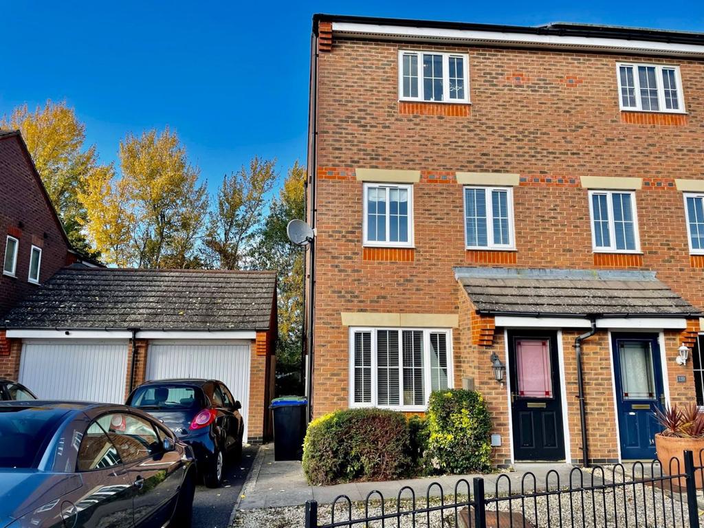 Timken Way, Daventry... 3 bed semi-detached house - £260,000