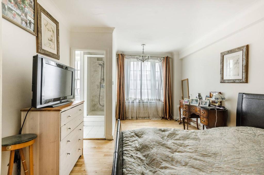Edgware Road, Hyde Park Estate... 3 bed flat - £675,000