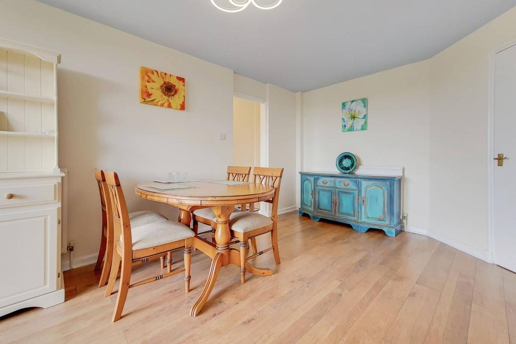 Asher Way, St Katharine Docks... 1 bed flat - £2,000 pcm (£462 pw)