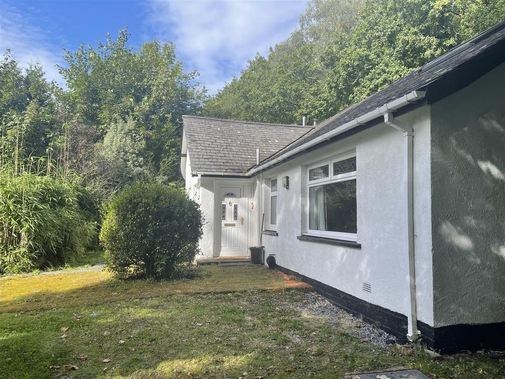 Blaenau Ffestiniog 4 bed detached bungalow - £375,000