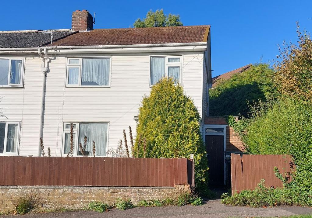 26 Minden Way Winchester Hampshire 3 Bed Semi Detached House £