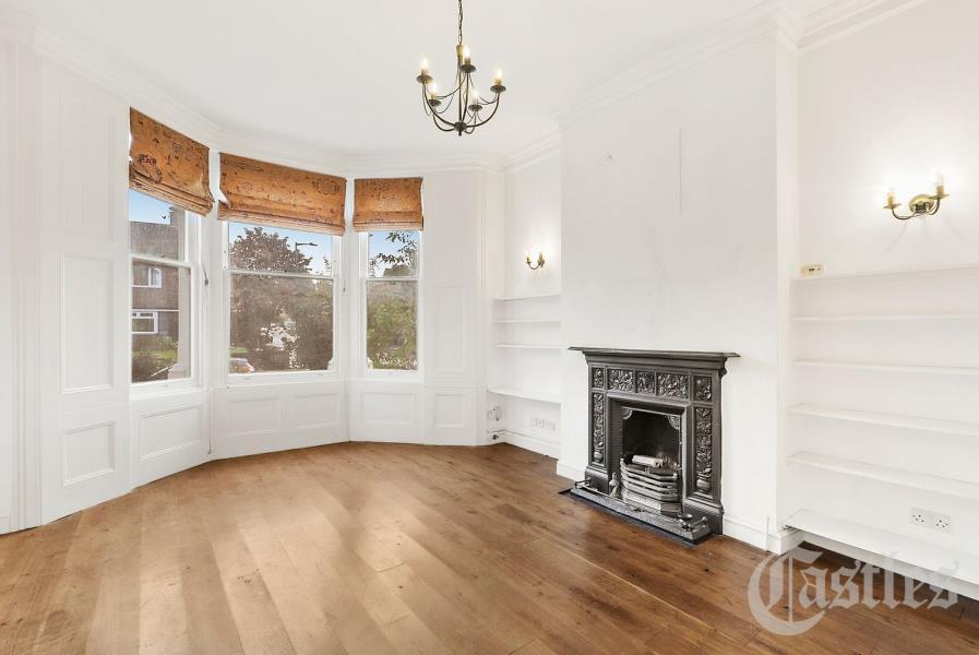 Middle Lane, Crouch End, N8 2 bed flat - £2,300 pcm (£531 pw)