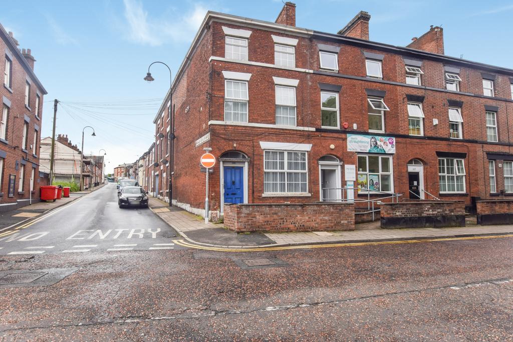 Church Street, Runcorn 6 bed end of terrace house - £325,000