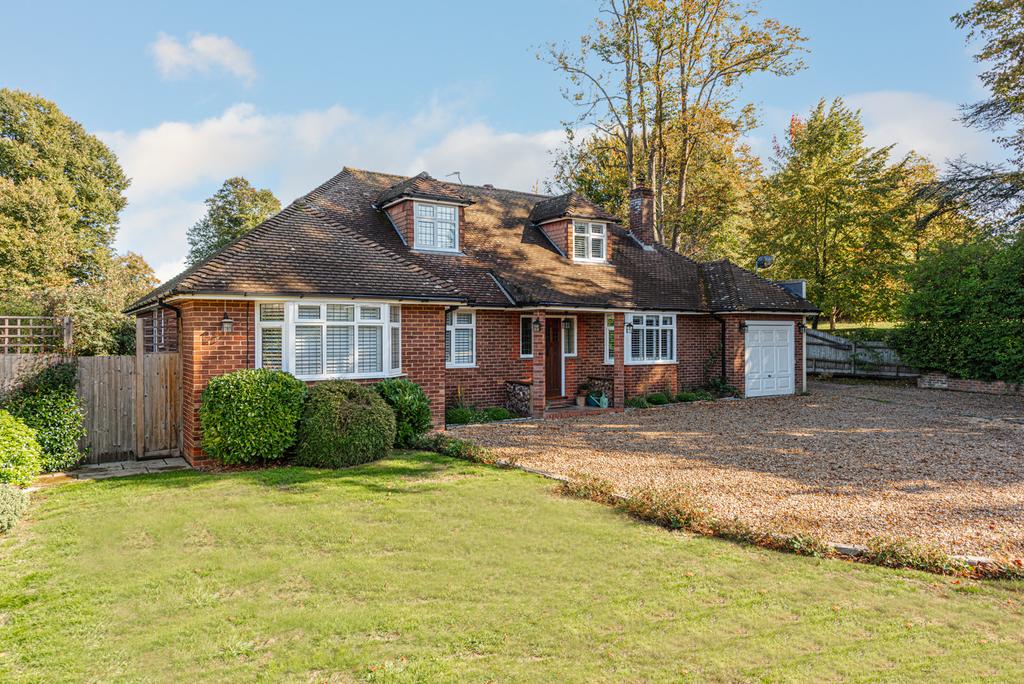 Fetcham 4 bed detached house - £1,250,000