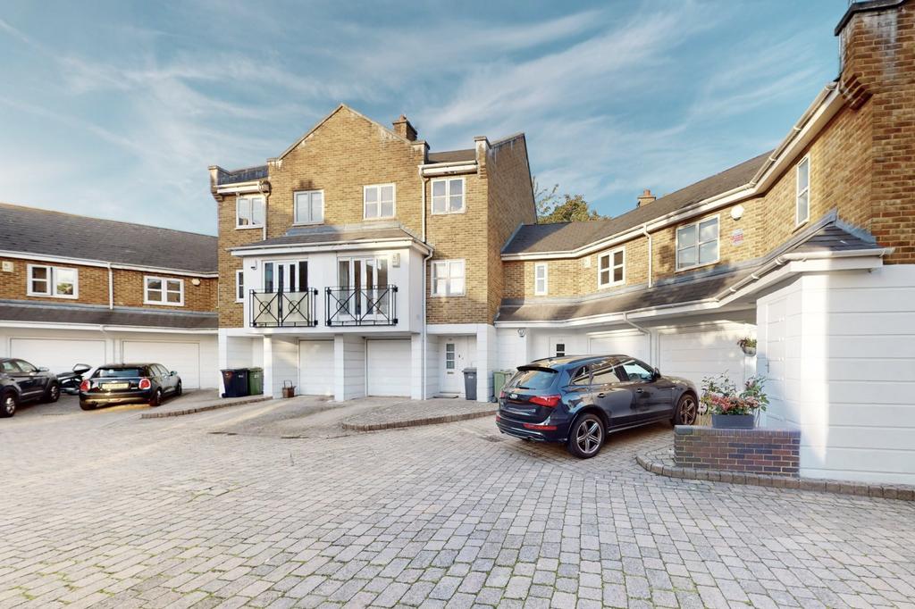 Berridge Mews, West Hampstead... 3 bed house - £4,767 pcm (£1,100 pw)