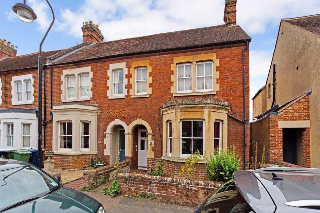 Southmoor Road, Walton Manor 2 bed end of terrace house - £995,000