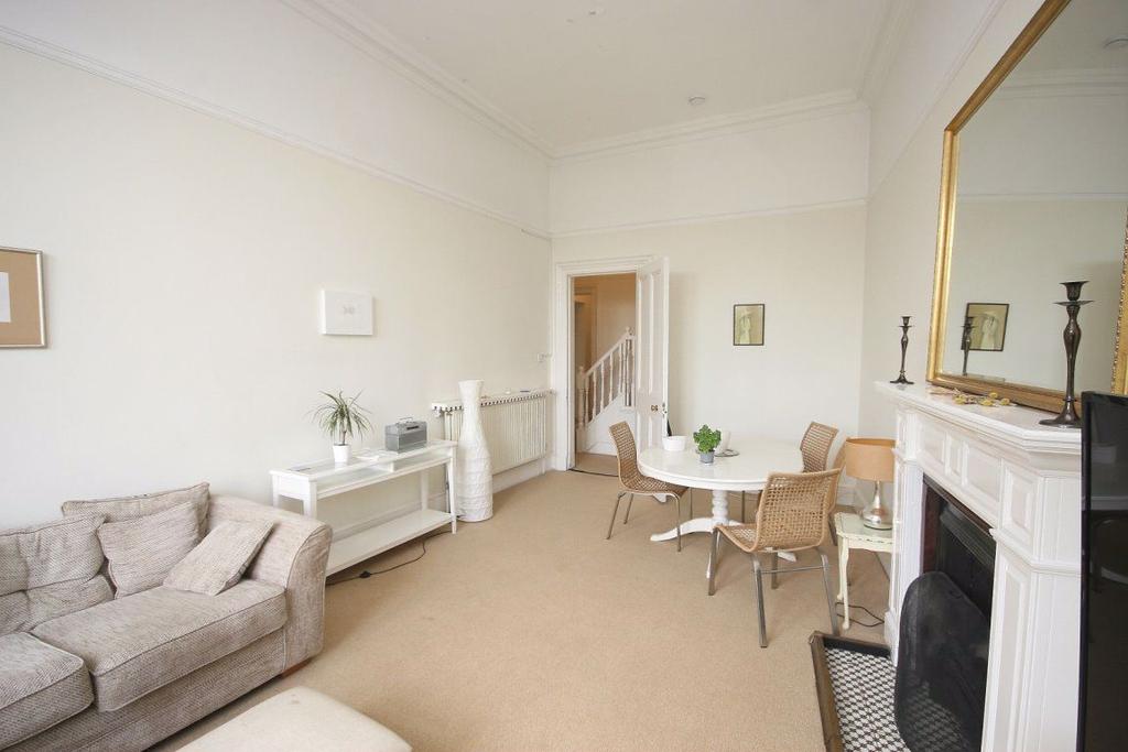 Drumsheugh Place, Edinburgh 2 bed flat - £1,600 pcm (£369 pw)