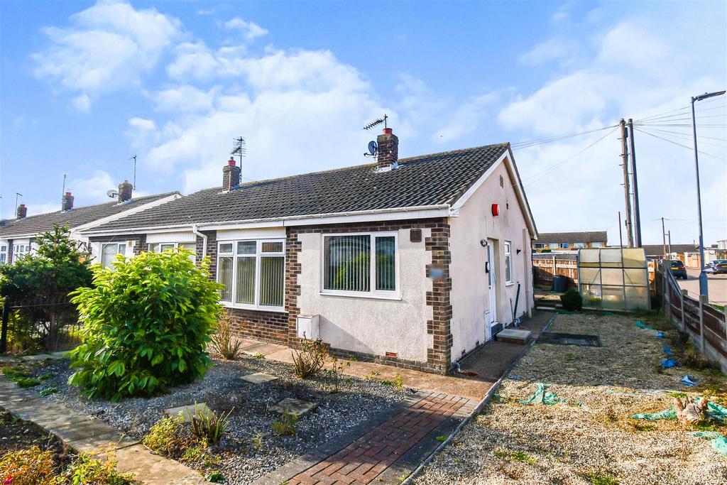 Jendale, Hull 2 bed semi-detached bungalow - £119,000