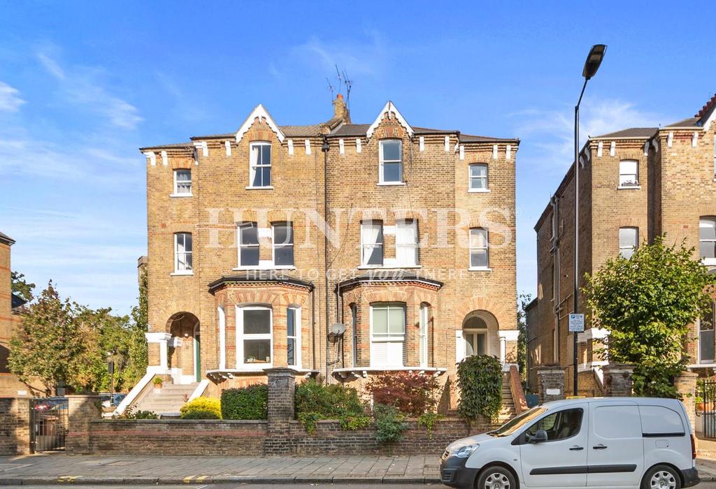 Lordship Park, London, N16 2 bed flat - £2,200 pcm (£508 pw)