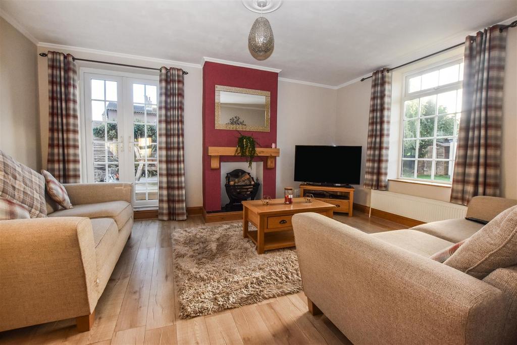First Lane, Hessle 3 bed semi-detached house - £205,000