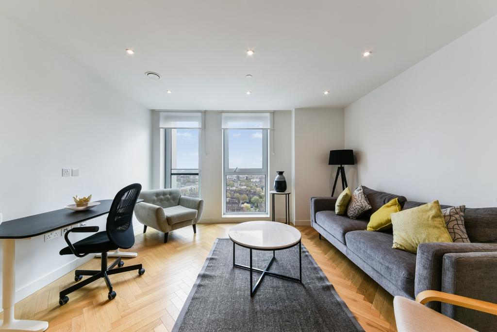 Two Fifty One, Southwark Bridge Road... 2 bed apartment - £3,683 pcm (£ ...