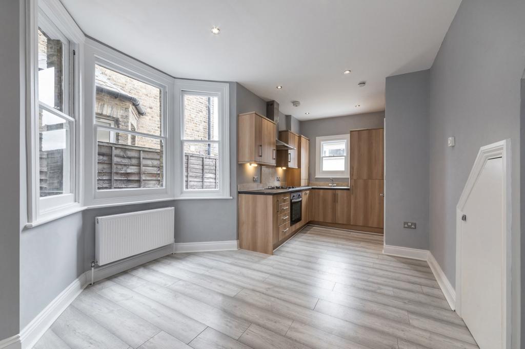 Honor Oak Park, London, SE23 1 bed flat - £1,450 pcm (£335 pw)