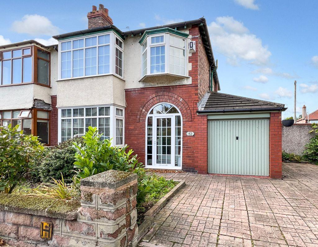 Moorland Avenue, Crosby, Liverpool... 3 bed semi-detached house - £300,000