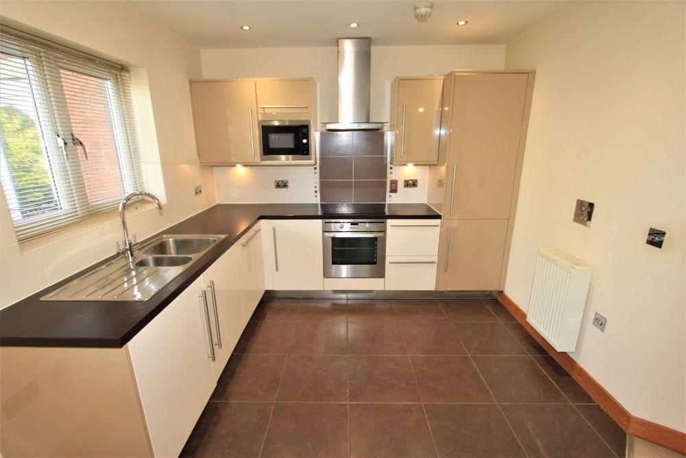 Mellish Road, Walsall, WS4 2EB 2 bed property - £825 pcm (£190 pw)