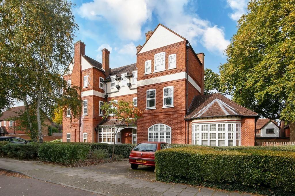 Acacia Way, Sidcup, Kent, DA15 8WW 1 bed flat - £250,000