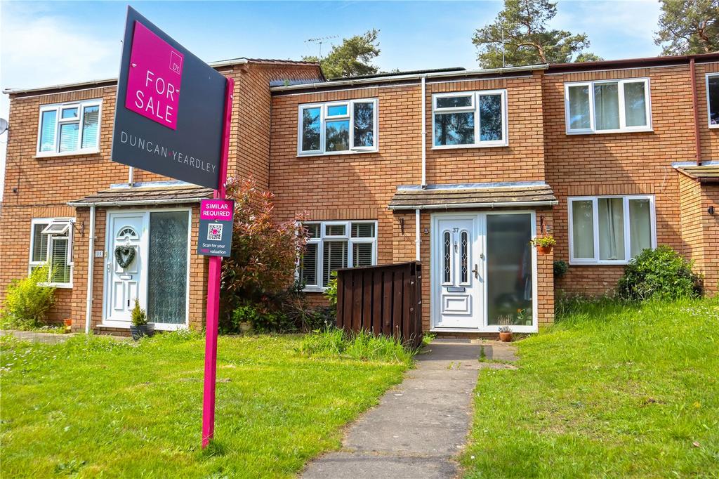 Liddell Way, Ascot, Berkshire, SL5 3 bed terraced house - £400,000