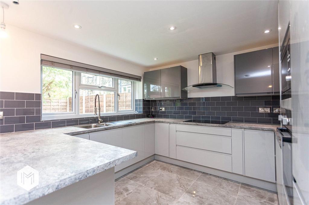 Arley Avenue Bury Greater 4 Bed Detached House £460 000