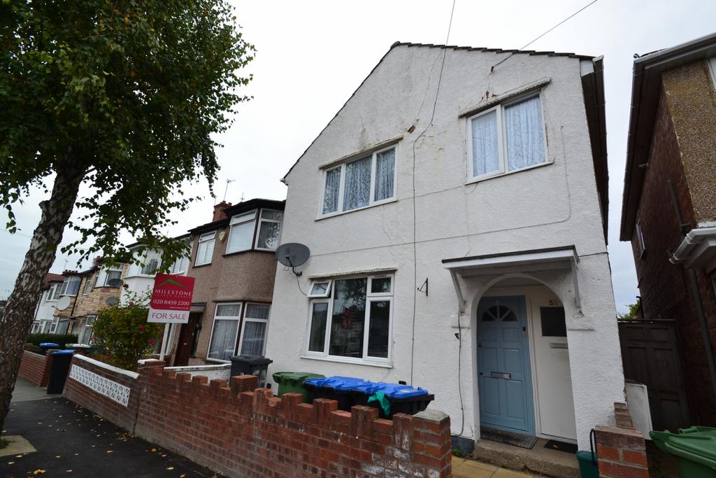 HA0 2TG 2 bed flat - £420,000