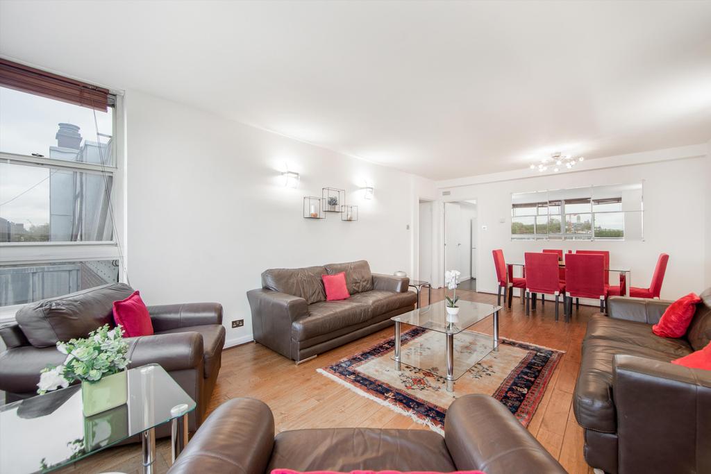 Pier House, 31 Cheyne Walk, Chelsea... 2 bed flat - £3,575 pcm (£825 pw)