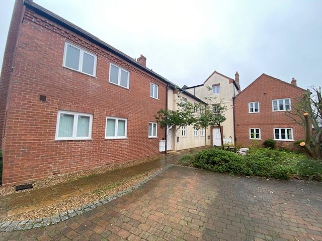 Ivy Grange, Bilton, Rugby, CV22 2 bed flat - £850 pcm (£196 pw)