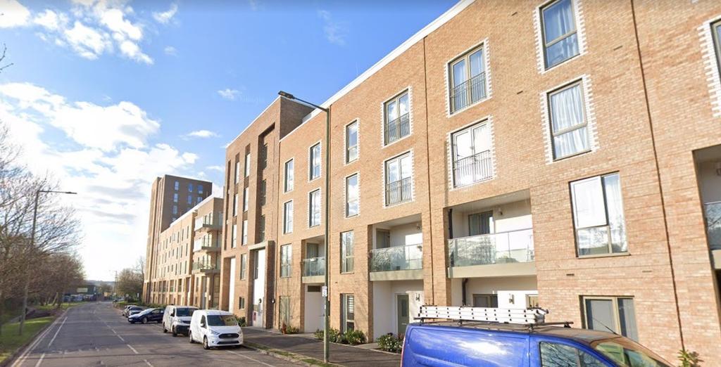 Trobridge Parade, Colindale 1 bed flat - £320,000
