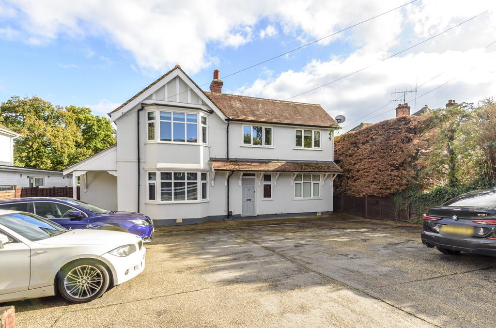 Fleet Road, Fleet, Hampshire, GU51 1 bed apartment - £175,000