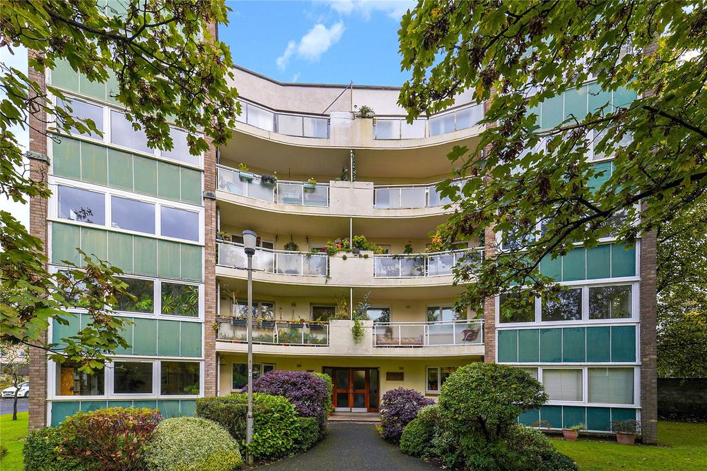 Flat 18 (0/2), 318 Albert Drive... 2 bed flat - £145,000