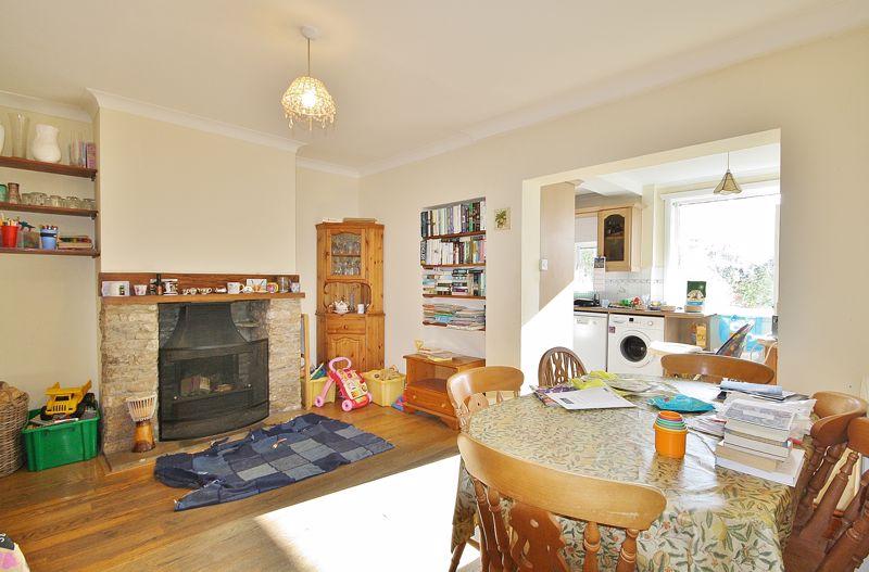 NEW YATT ROAD, Witney OX28 1NZ 4 bed semi-detached house - £500,000