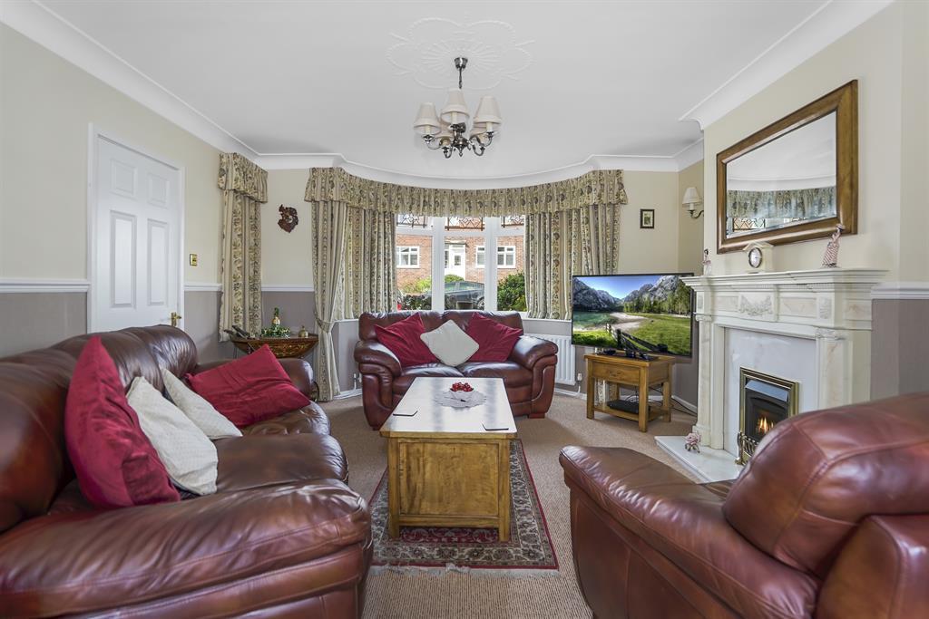 Allerton Grange Gardens, Leeds, West... 3 bed semi-detached house - £ ...