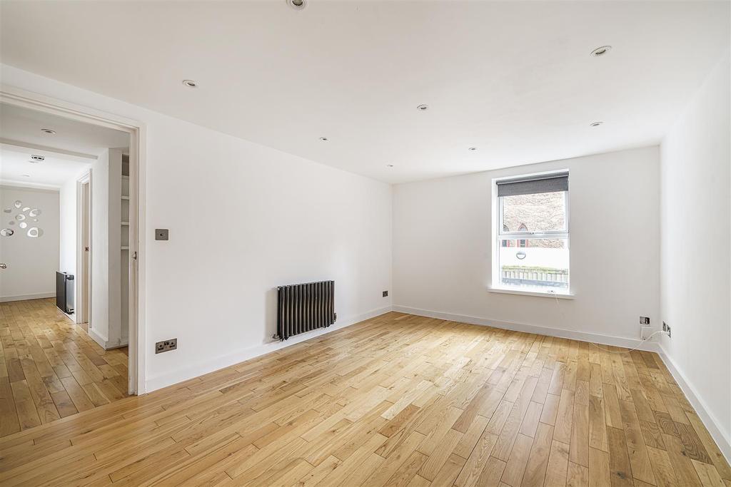 Waldegrave Road Crystal Palace Se19 1 Bed Flat £1 250 Pcm £288 Pw
