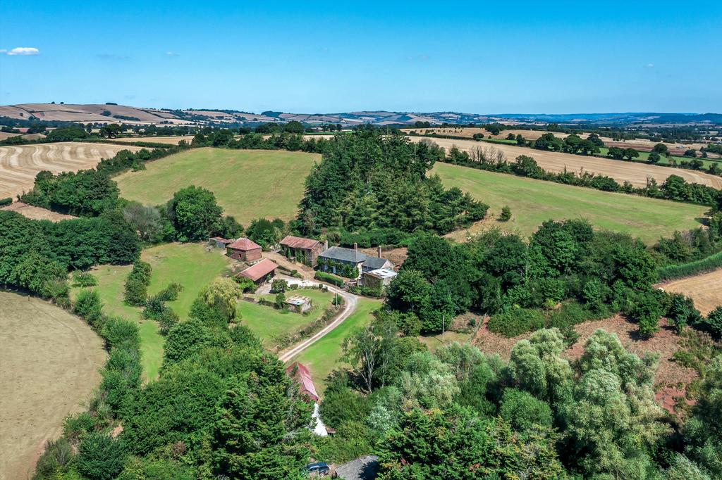 Shobrooke, Crediton, Devon, EX17 4 bed detached house for sale - £1,500,000